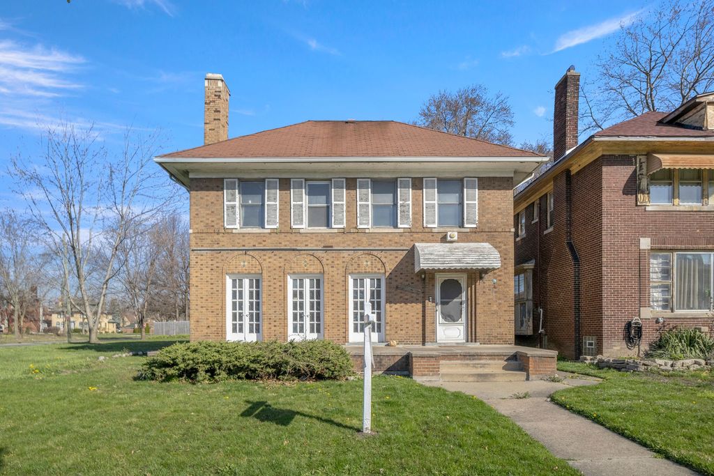 1746 LONGFELLOW Street, Detroit, MI 48206, MLS #20240022796 - Howard Hanna