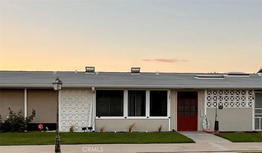 1533 Merrion Way 2-26C, Seal Beach, CA 90740 - MLS PW23171545 ...