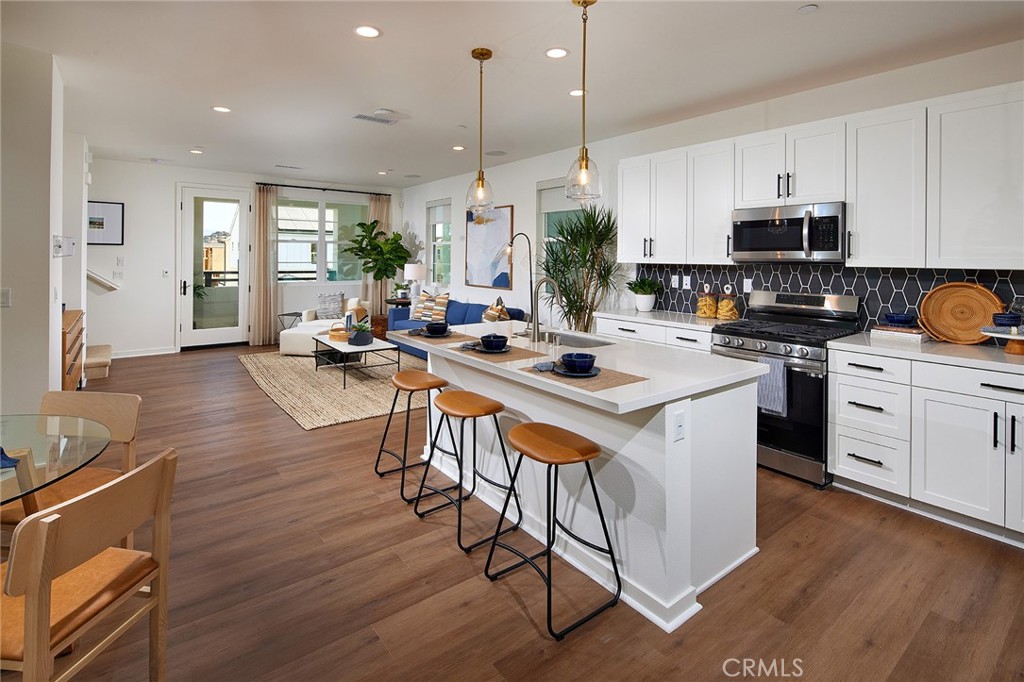 4493 Grant Paseo Ontario | Condo for Sale in Ontario | OC23230884 | rennie