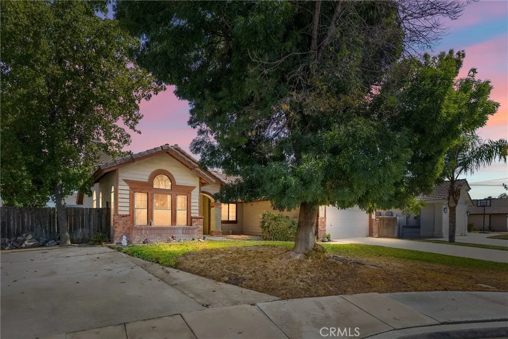 6910 Safflower Ct, Bakersfield, CA 93313 - MLS SR25273551 - Berkshire ...