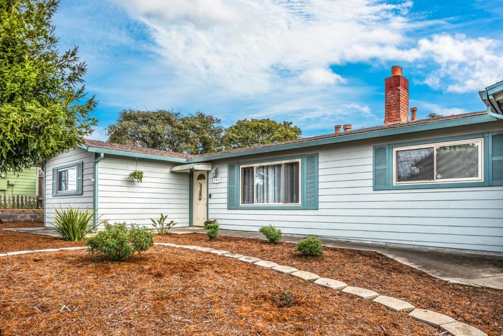 909 Via Verde Del Rey Oaks | House for Sale in Del Rey Oaks ...