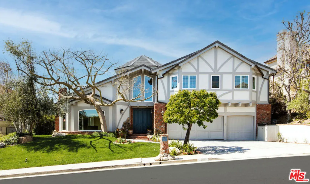 1241 Piedra Morada Drive, Pacific Palisades, CA 90272 | MLS 23318137 ...