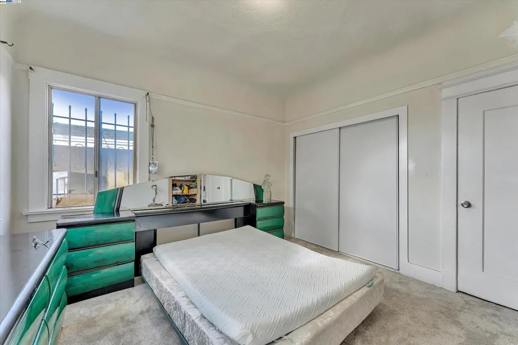 5444 Trask St, Oakland, CA 94601 - MLS 41049406 - Berkshire Hathaway ...