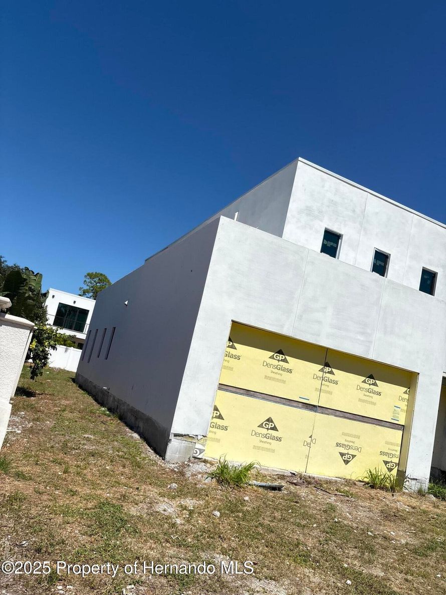 1731 Siesta Dr, Sarasota, FL 34239 for sale - Stessa