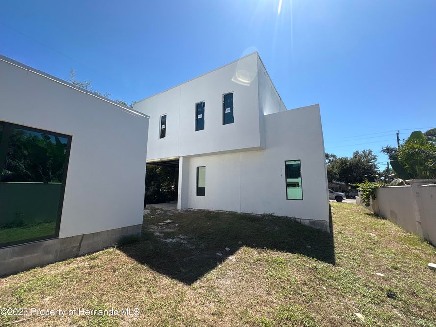 1731 Siesta Dr, Sarasota, FL 34239 for sale - Stessa