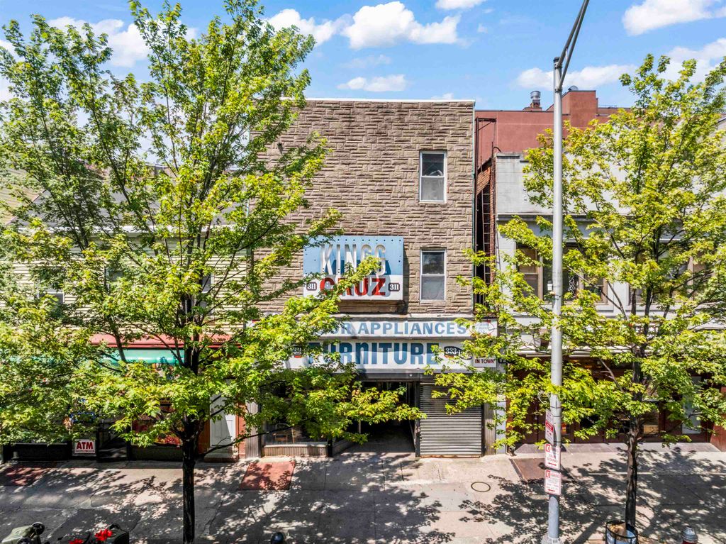 311 GROVE ST, Jersey City, NJ 07302, MLS #250015752 - Howard Hanna