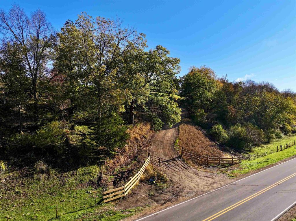 28692 County Road W, Hazel Green, WI 53811 | MLS 804253022110 | Listing ...