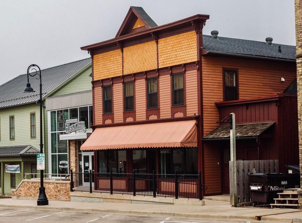 98 S 2nd Street, Mount Horeb, WI 53572 | MLS 802070954678 | Listing ...