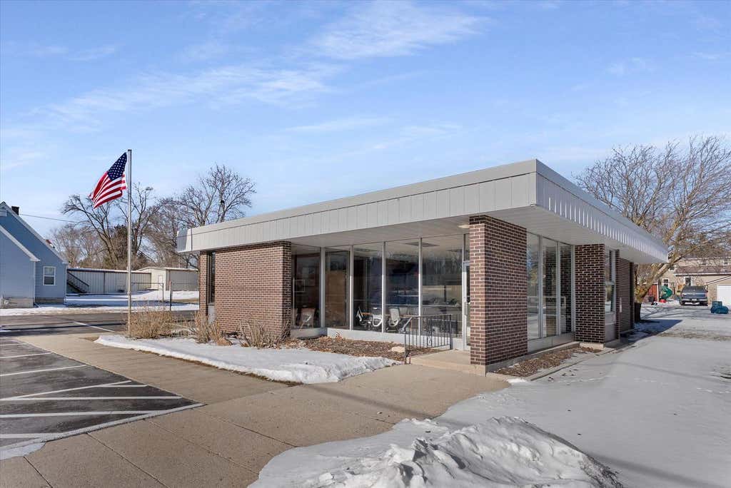 310 Madison Avenue, Cascade, WI 53011 | MLS 714546136202 | Listing ...