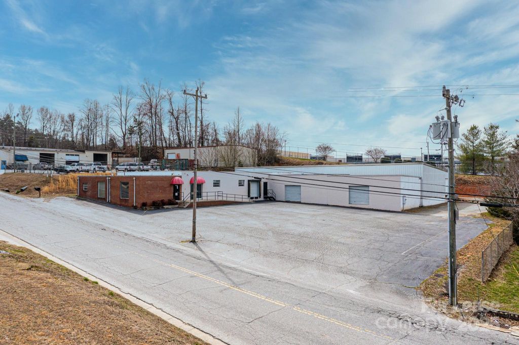 724 Harrisburg Drive SW, Lenoir, NC 28645, MLS #4214937 - Allen Tate