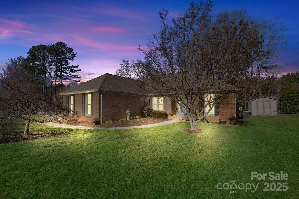 861 Emerson Drive, Mooresville, NC 28115, MLS #4234353 - Allen Tate