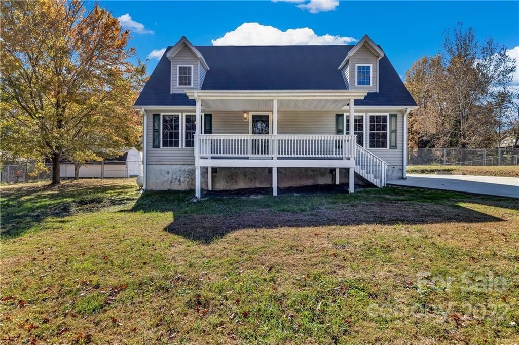 121 S Mapleton Drive, East Flat Rock, NC 28726, MLS #3918047 - Howard Hanna