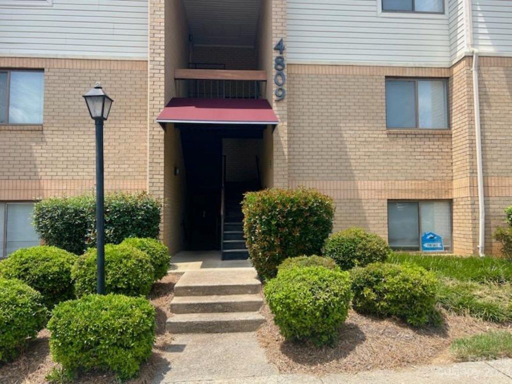 4809 Spring Lake Drive B, Charlotte, NC 28212, MLS #4035676 - Howard Hanna