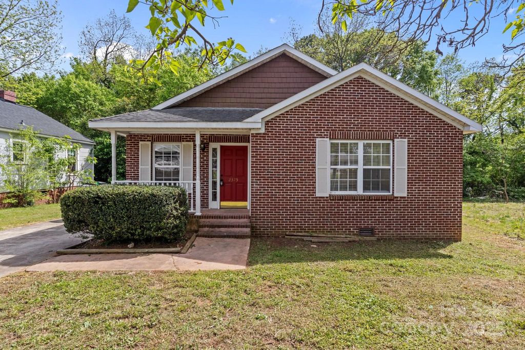 2325 Sanders Avenue, Charlotte, NC 28216, MLS #4241817 - Howard Hanna ...