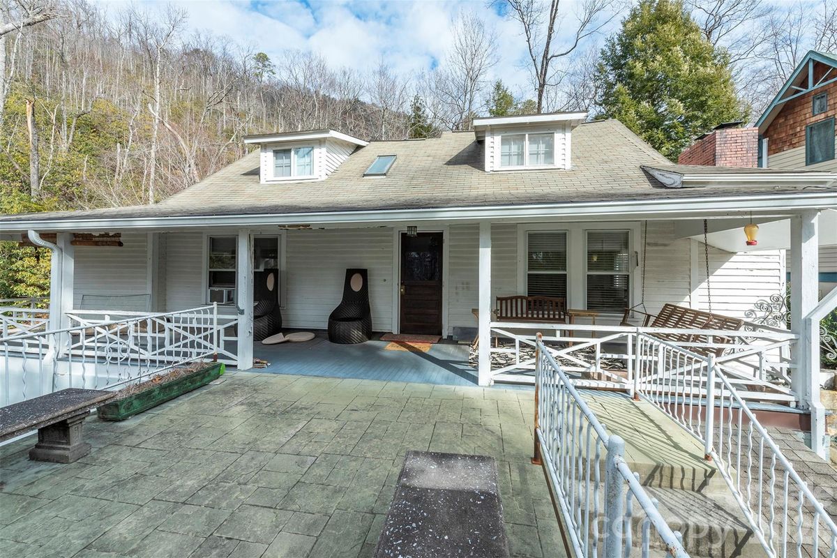287 N Carolina Ter, Montreat, NC 28757 for sale - Stessa