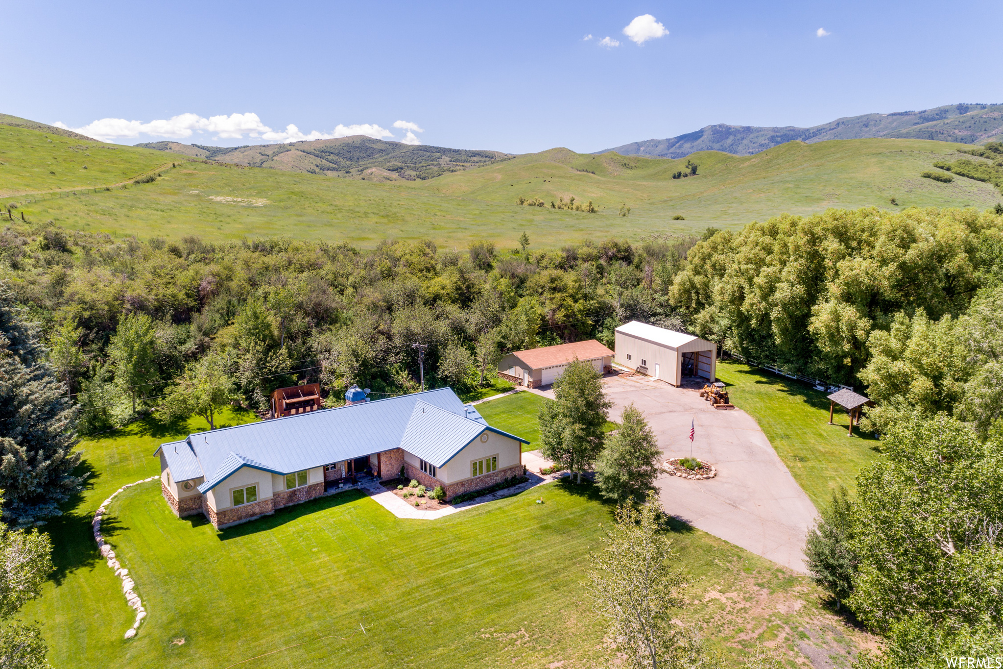 2235 W Deep Creek Rd For Sale, Morgan, KY 84050 Home | ByOwner