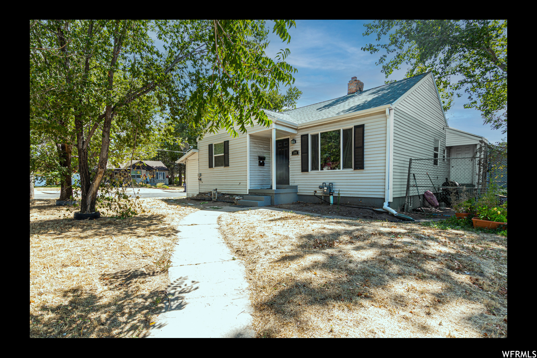 Home For Sale: 296 S Lakeview Dr S, Clearfield UT 84015 - Homie