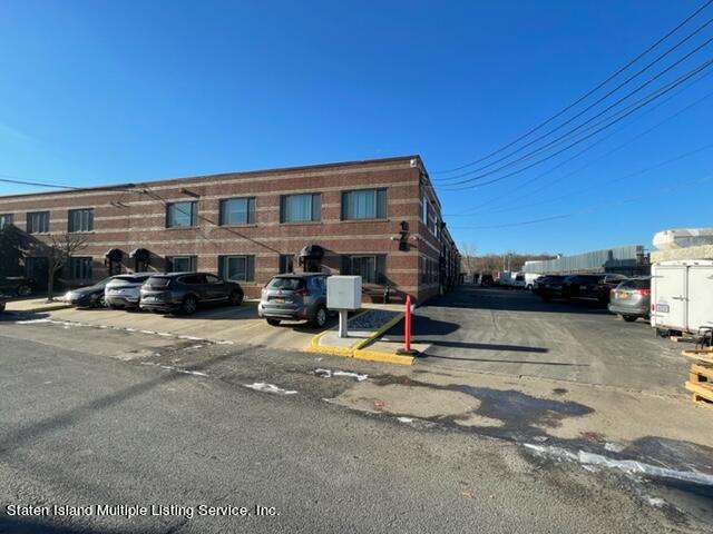 178 Industrial Loop, Staten Island, NY 10309 | MLS 1152035 | Listing ...