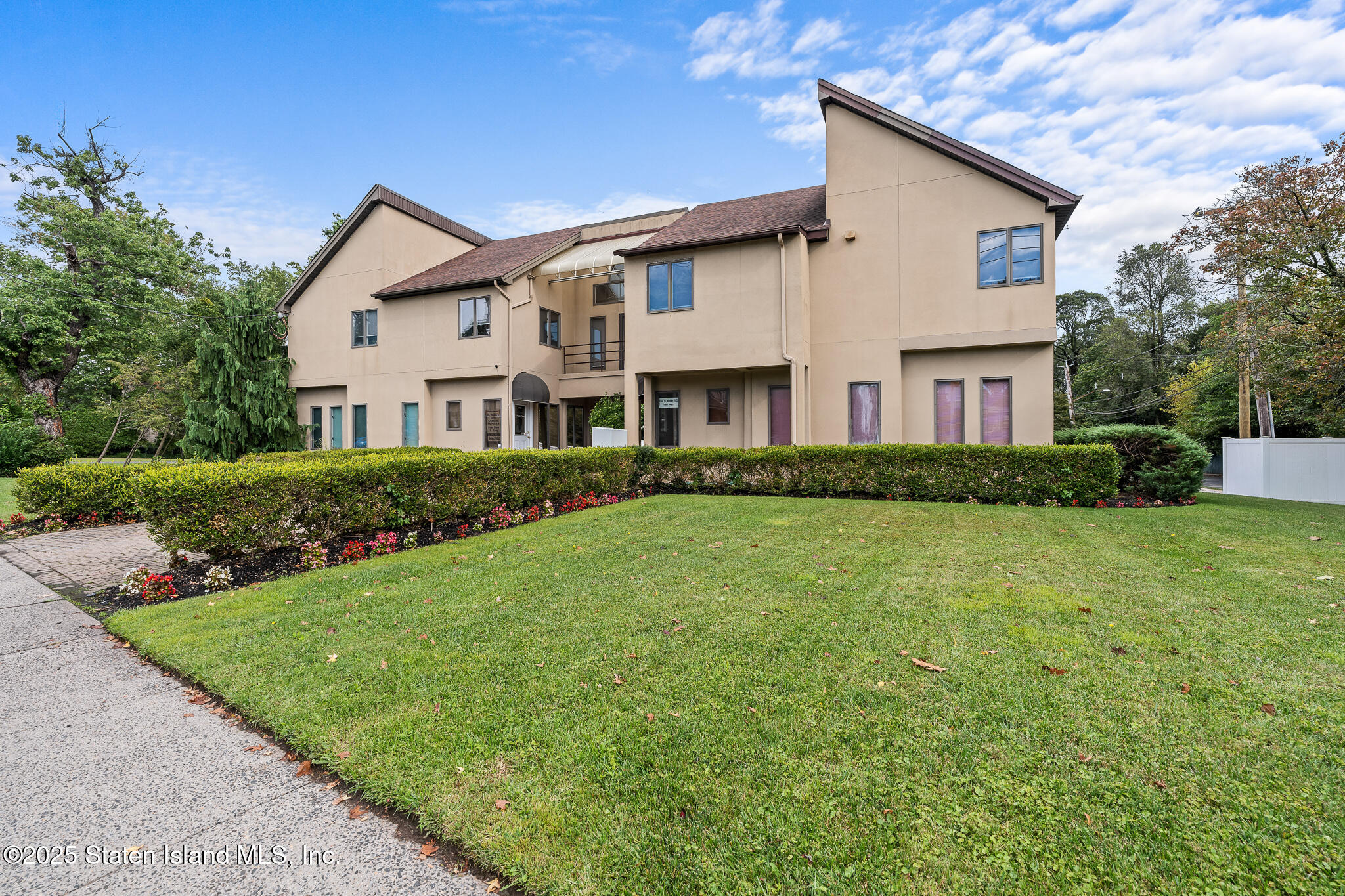 4546 Hylan Boulevard, Staten Island, NY 10312 | MLS 2505594 | Listing ...