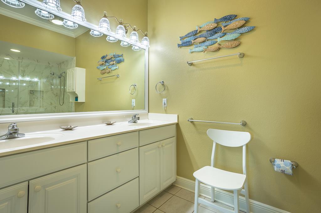 St. George Island, Fl - Mls#: 321396 - 4 Bed, 5 Bath, 3109 Sqft Home 