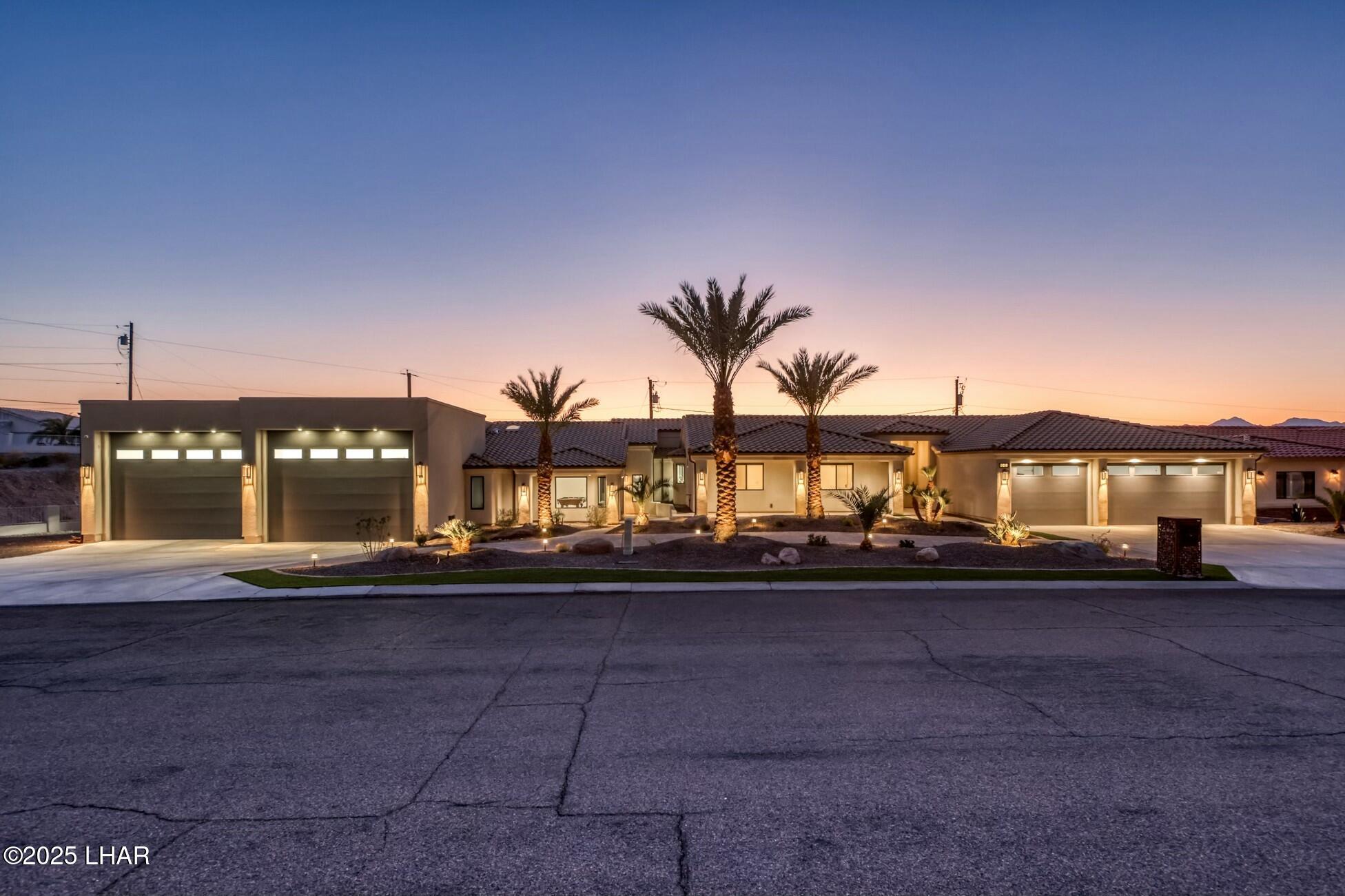 1381 Tamarack Dr Lake Havasu City, AZ - MLS#: 1033888 - 4 Bed, 4 Bath ...