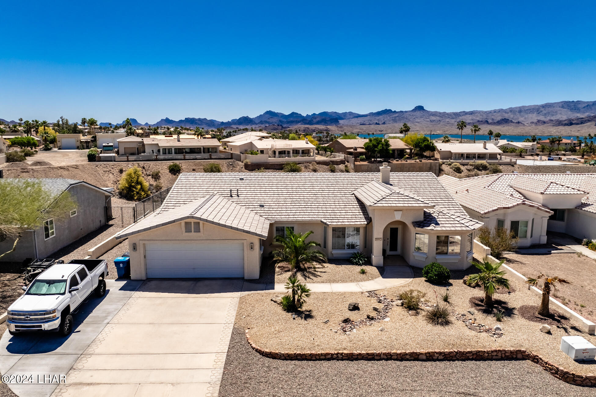 1990 Chip Dr Lake Havasu City, AZ - MLS#: 1030465 - 4 Bed, 2 Bath, 2291 ...