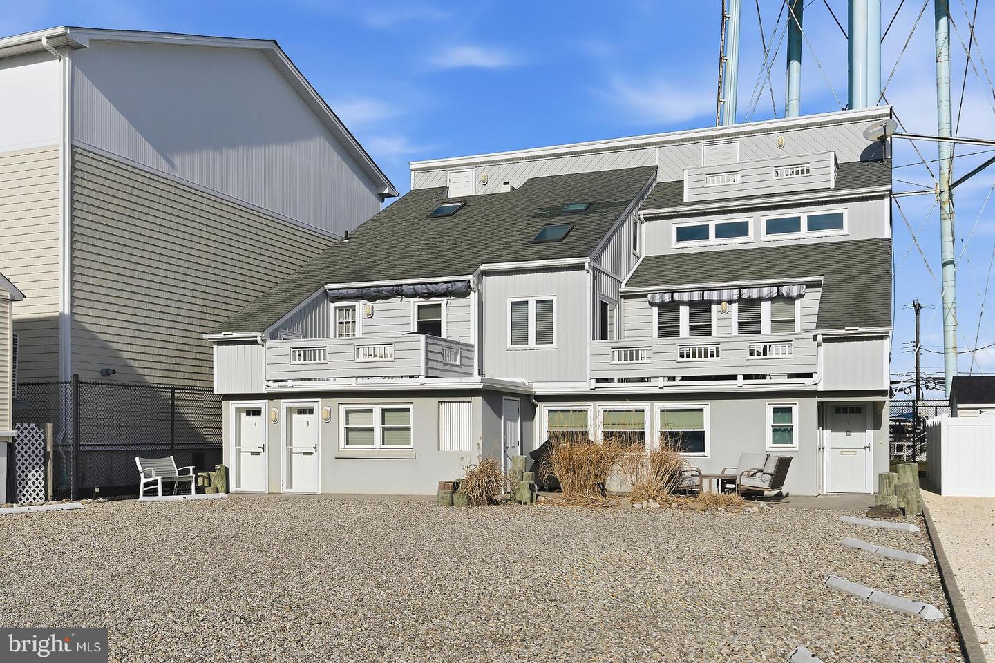 111 18th St #2 Ship Bottom, NJ - MLS#: NJOC2039172 - 2 Bed, 1 Bath ...