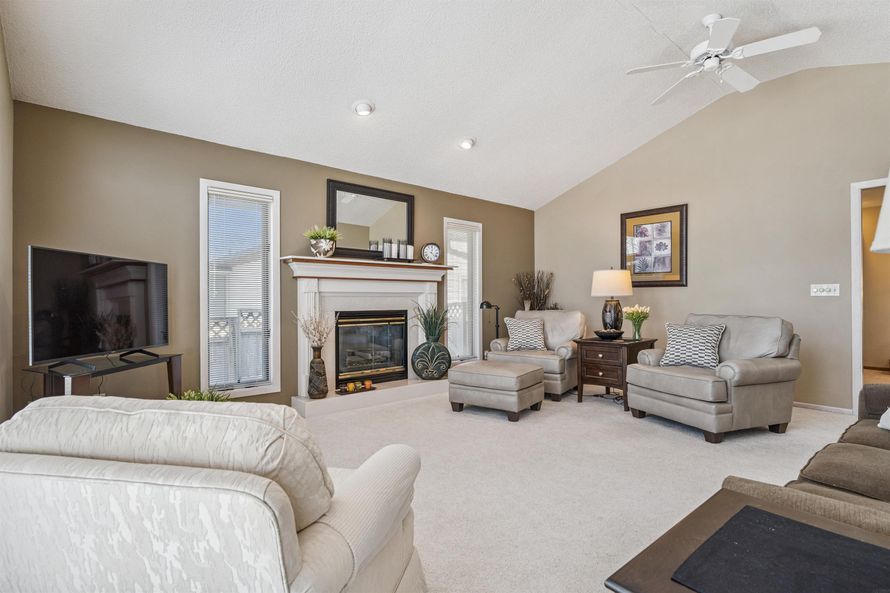 3316 Santa Maria Dr, Waterloo, IA 50702 for sale - Stessa