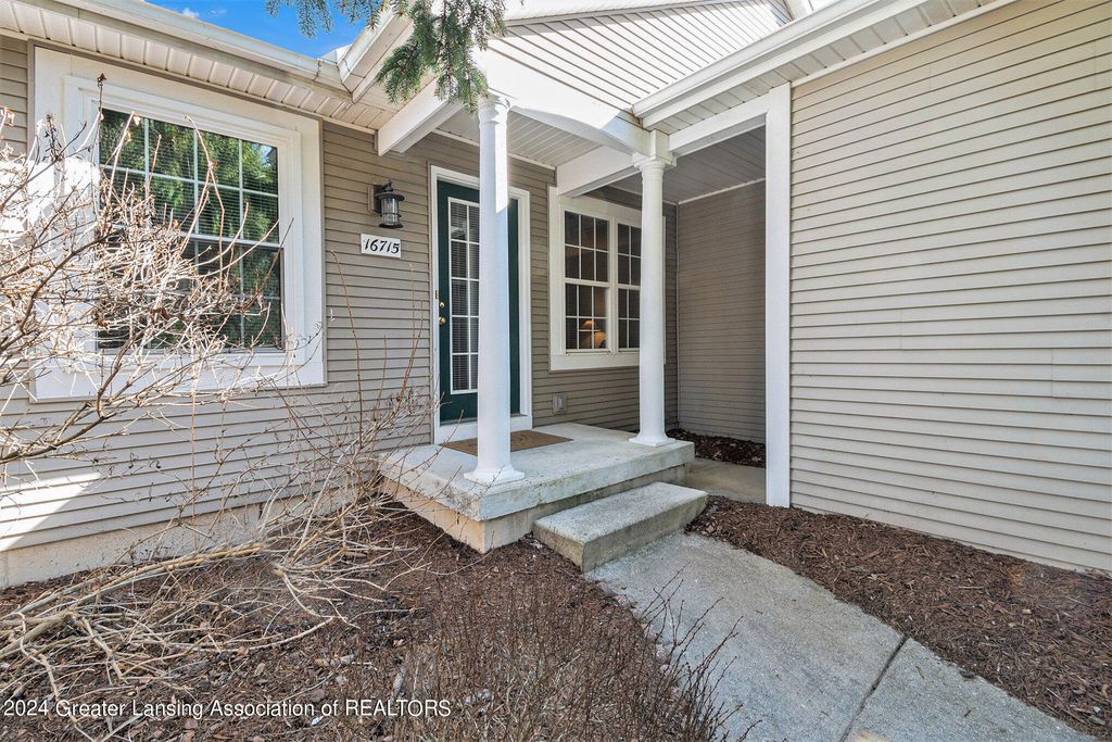 16715 Austin Way, East Lansing, MI 48823, MLS #278985 - Howard Hanna