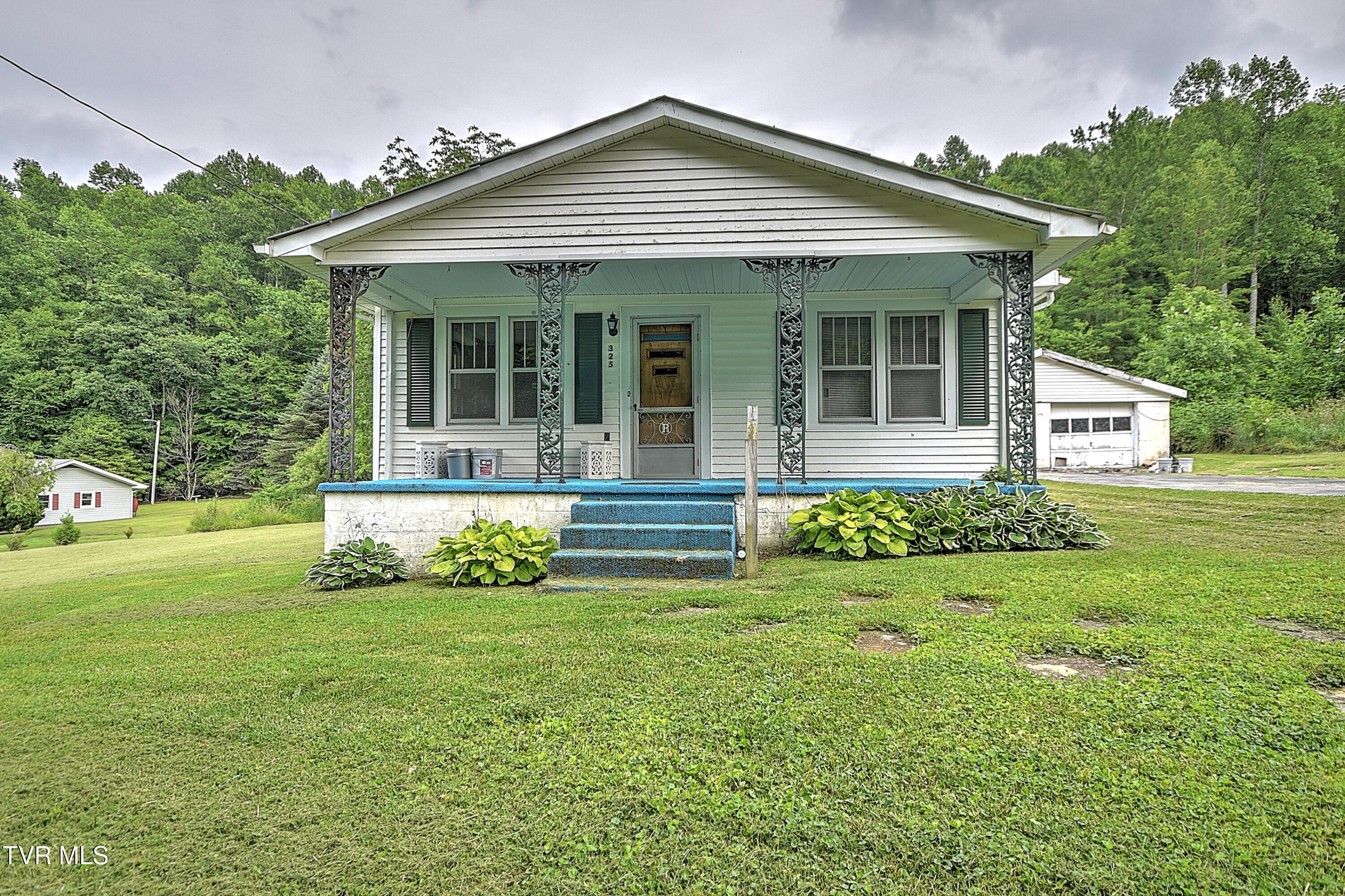 325 Cove Creek Road For Sale, Roan Mountain, TN 37687 Home | ByOwner