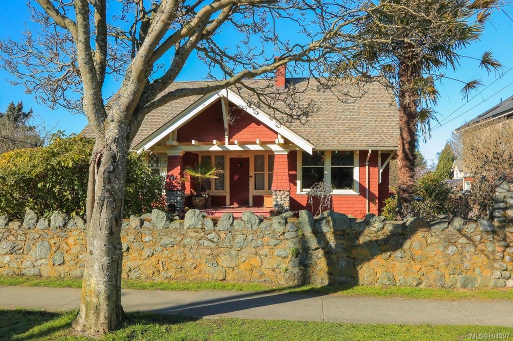 318 Irving Rd Victoria, Victoria | House for Sale in Victoria | 694997 ...