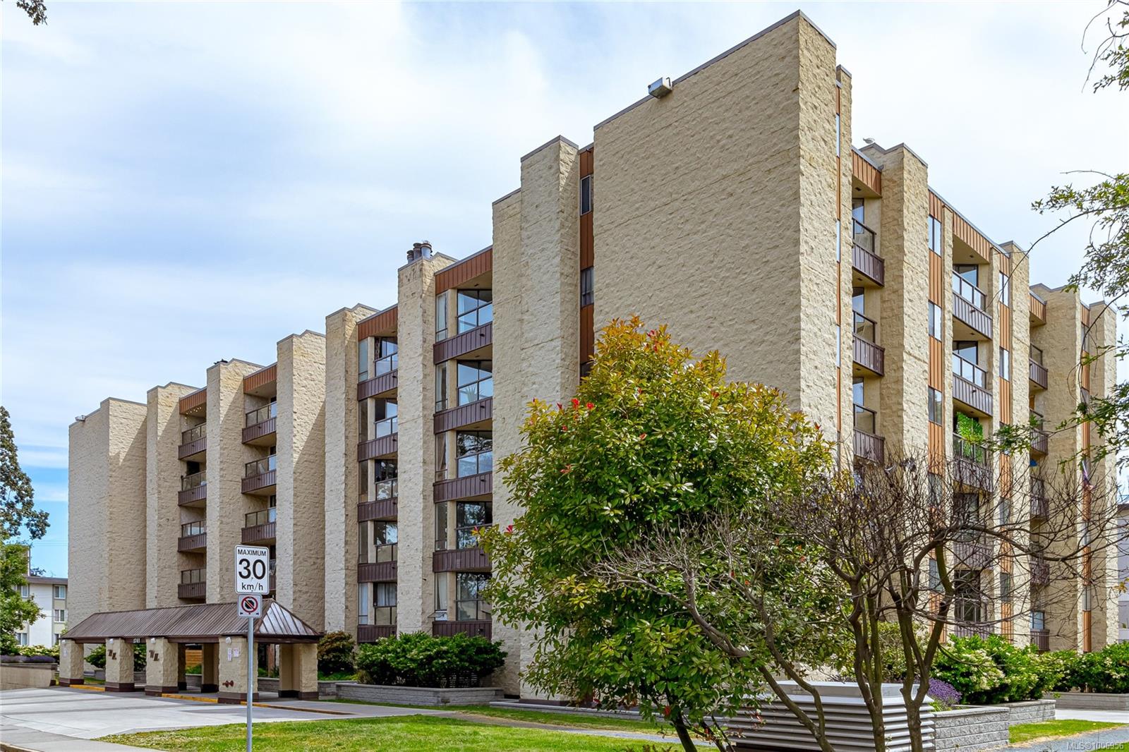 501-1745 Leighton Rd Victoria, Victoria | Condo for Sale in Victoria ...