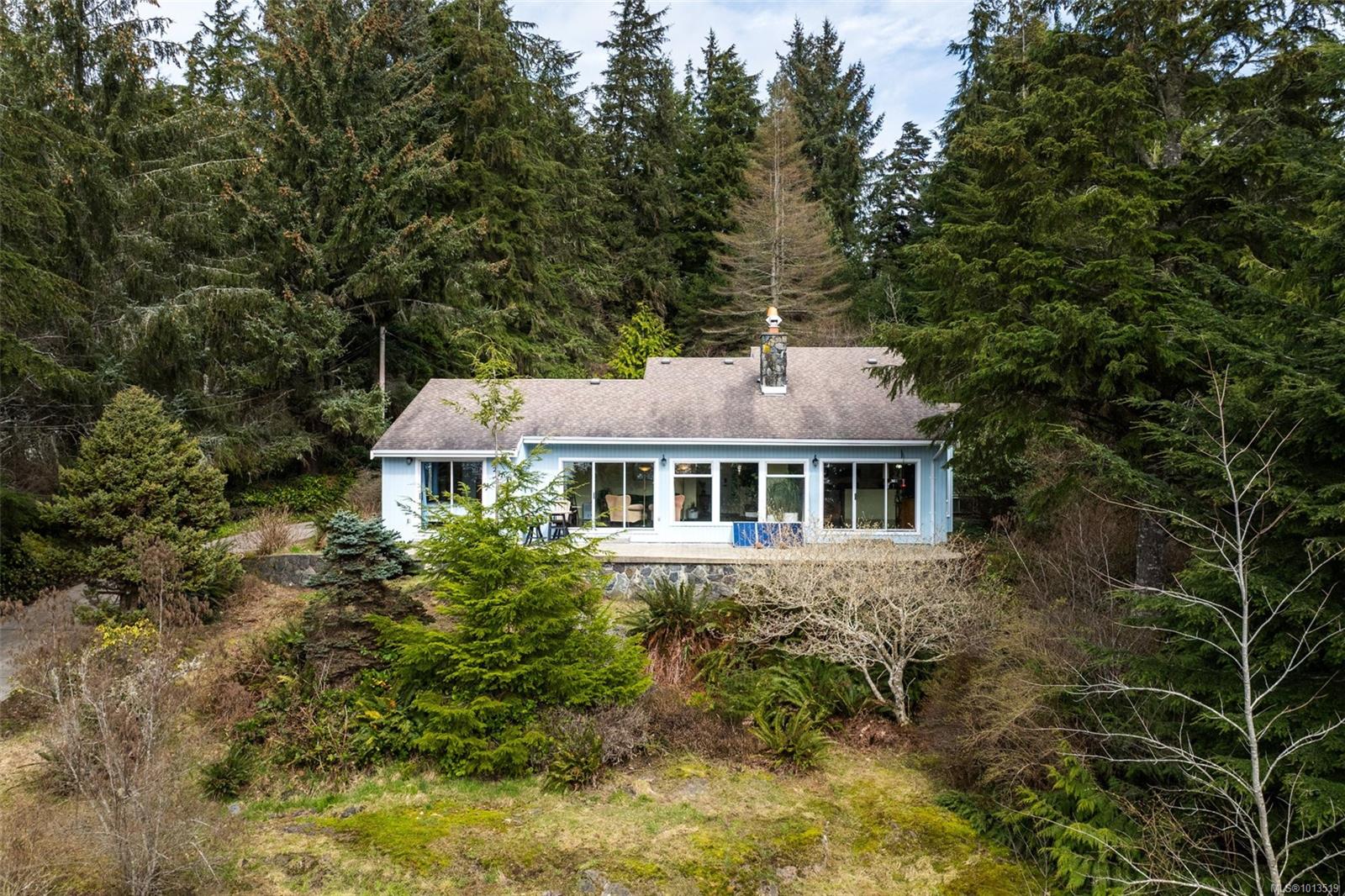 2601 Seaside Dr Sooke, Sooke | House for Sale in Sooke | 1013519 | rennie