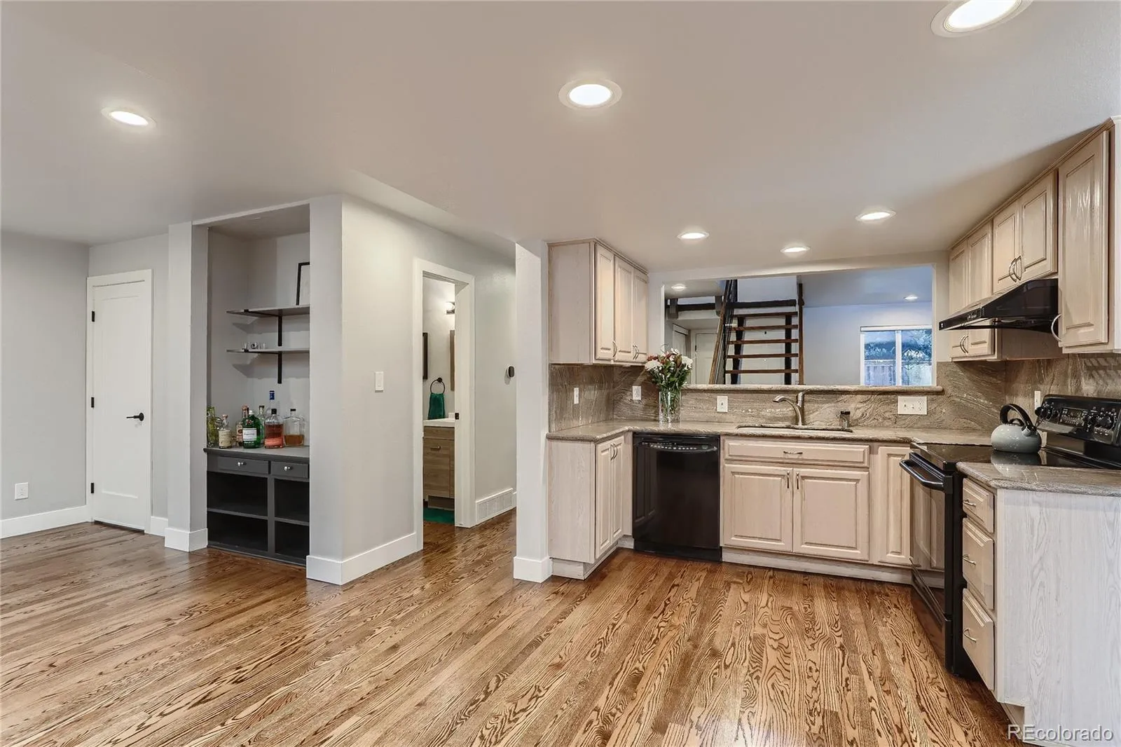 3260 S Oneida Way, Denver, CO 80224 | 7971393 | Nestfully