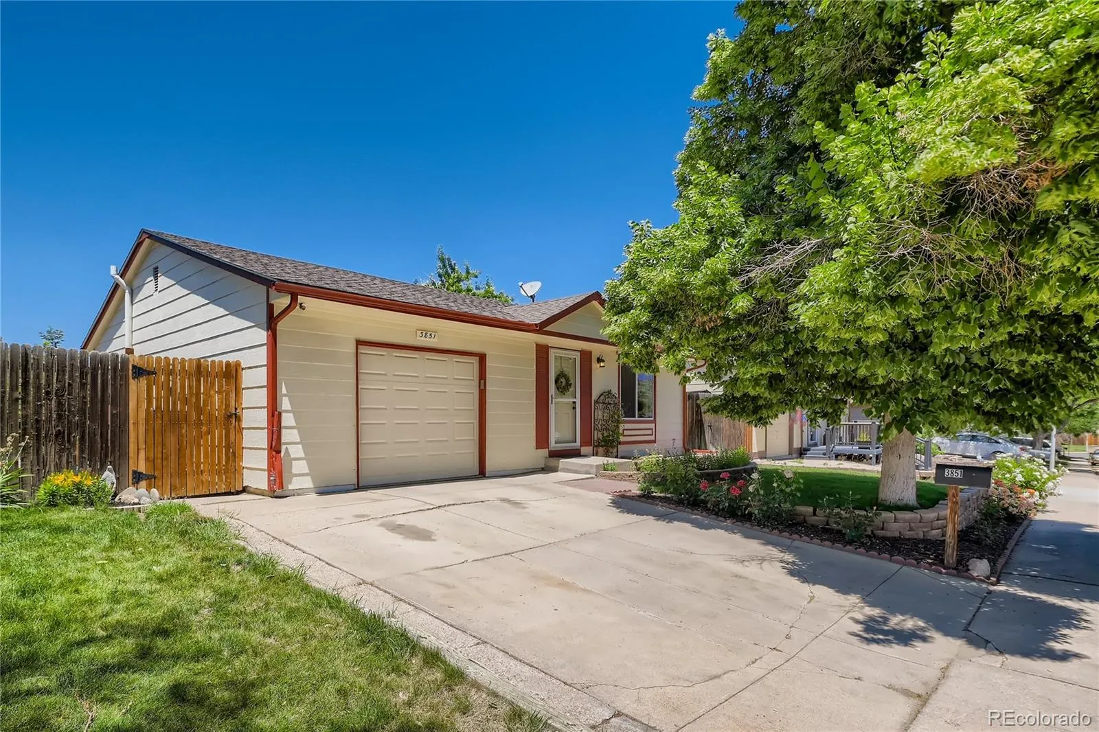 3851 S Truckee Way, Aurora, CO 80013 | 9323919 | Nestfully
