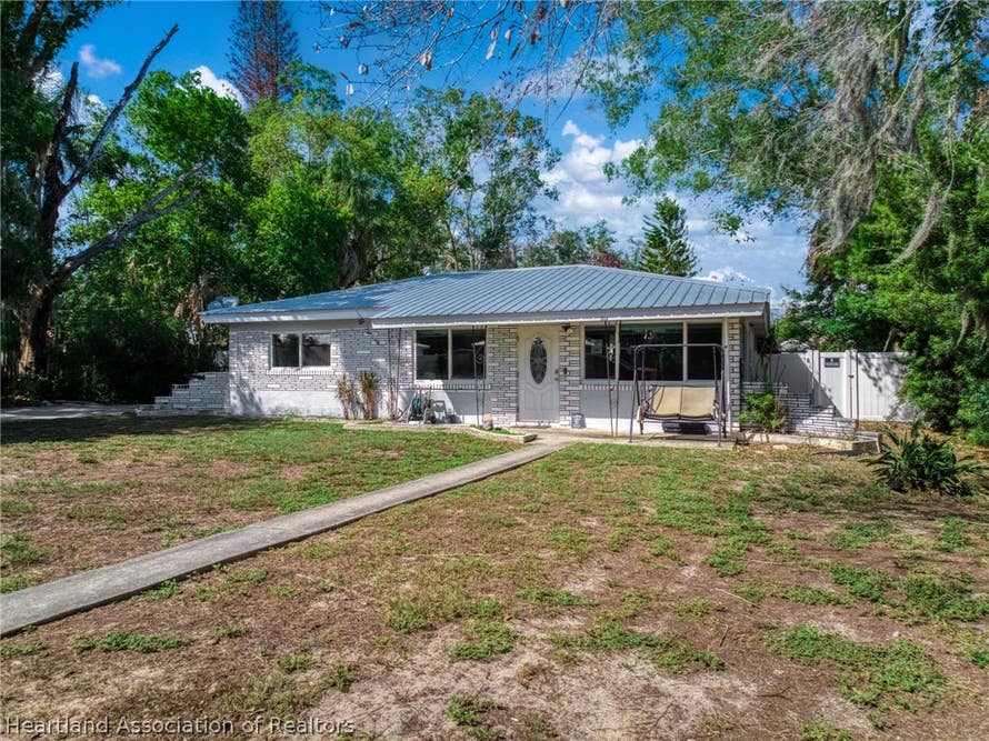 1018 Bellevue Ave, Sebring, FL 33870 for sale - Stessa