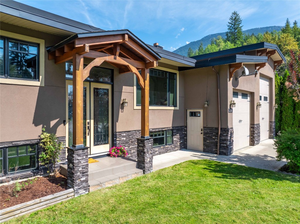 1824 Colbeck Road, Columbia Park, Revelstoke | House for Sale in ...