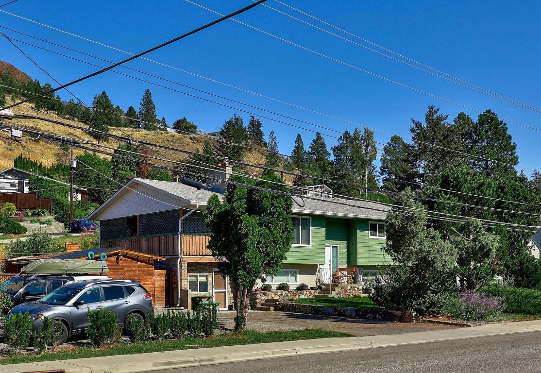 1670 HILLSIDE DRIVE Dr Kamloops | House for Sale in Kamloops | 180900KA ...