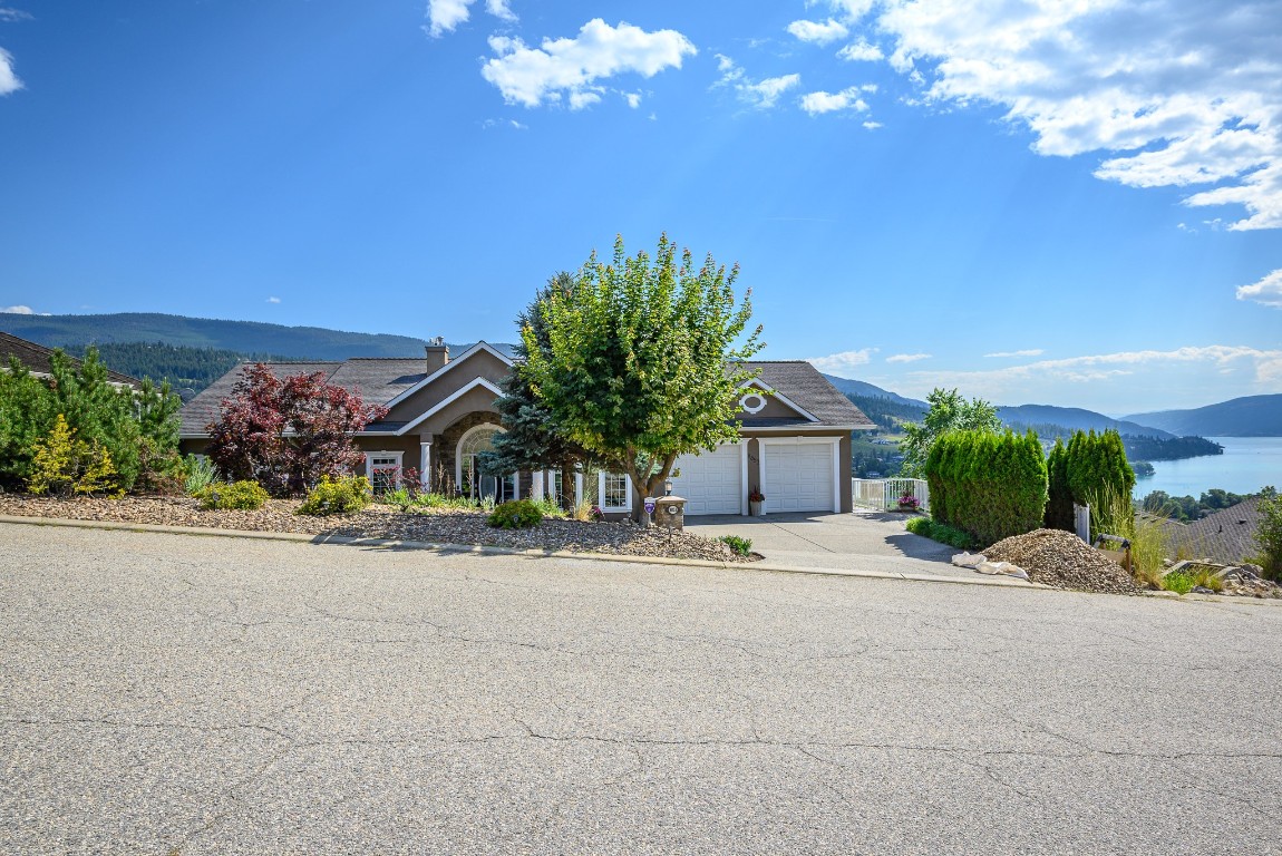 8853 Braeburn Drive Coldstream | House for Sale in Coldstream ...