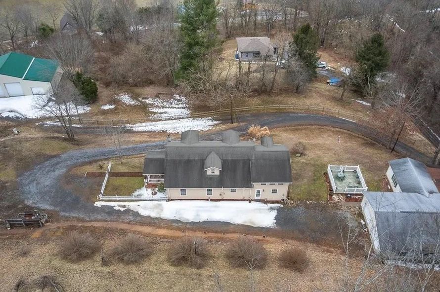 53 Morning Glory Dr, Hinton, WV 25951 for sale - Stessa