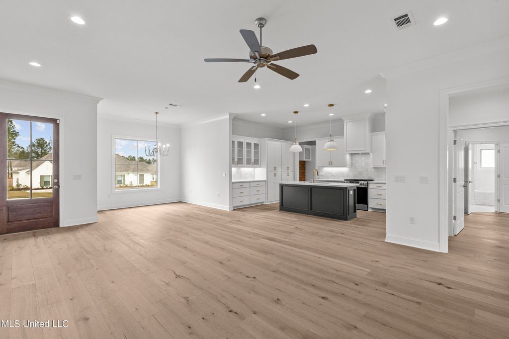 213 Lake Crest Drive, Madison, MS 39110 | MLS 4133236 | Listing Information | John Green & Company