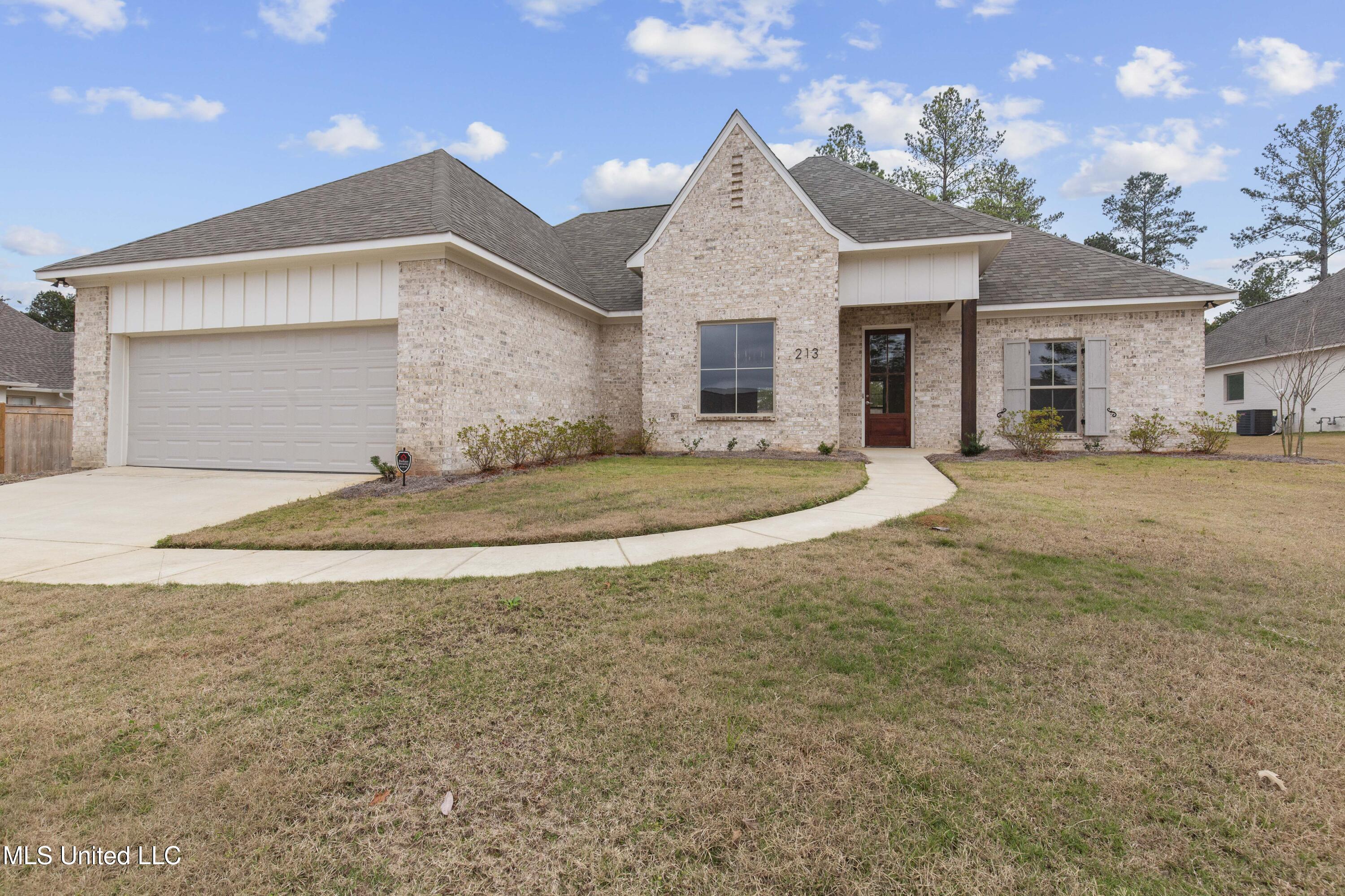 213 Lake Crest Drive, Madison, MS 39110 | MLS 4133236 | Listing Information | John Green & Company