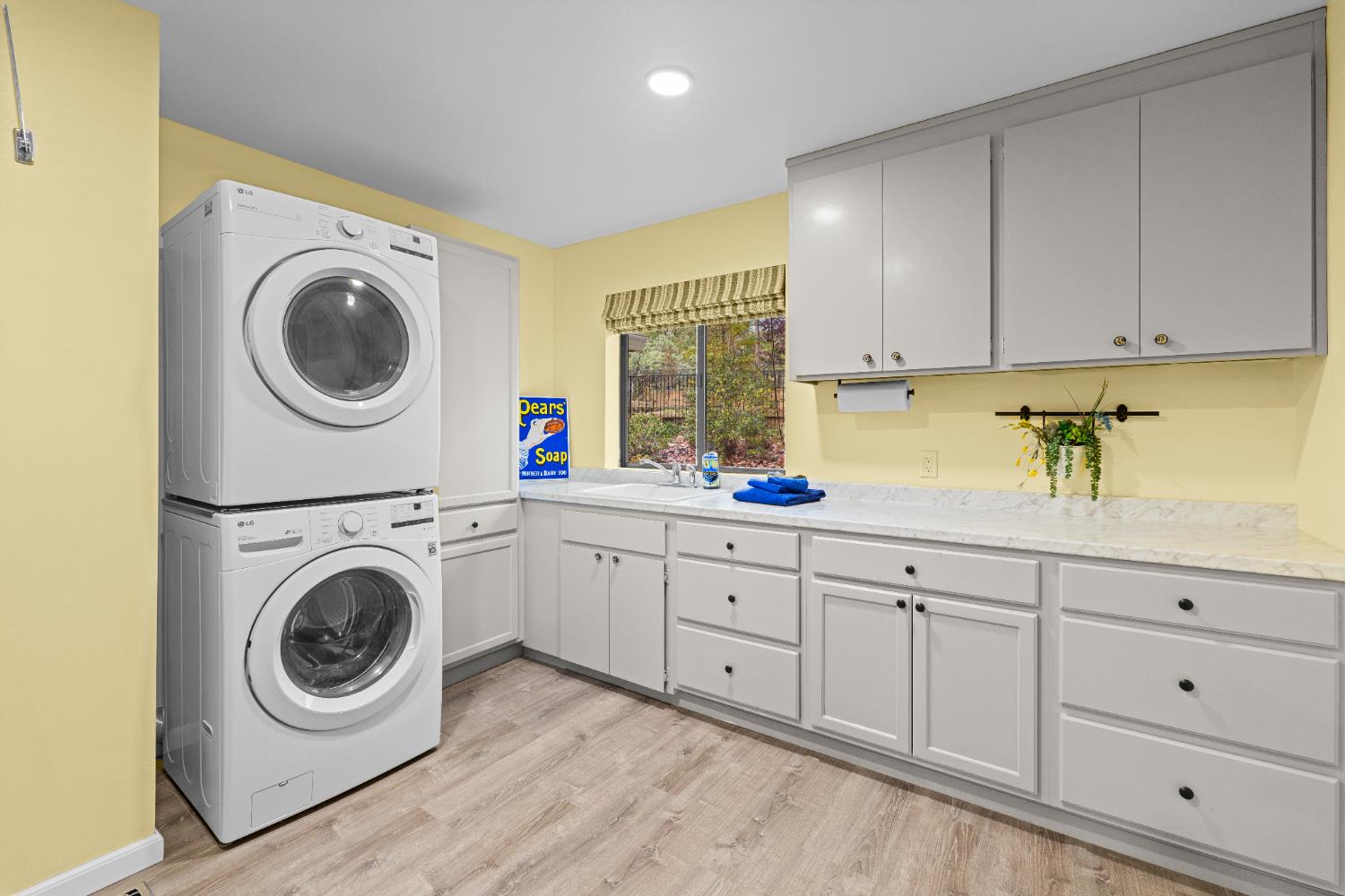 11659 Pamela Drive, Grass Valley, CA 95949 - MLS 225143699 - Berkshire Hathaway HomeServices