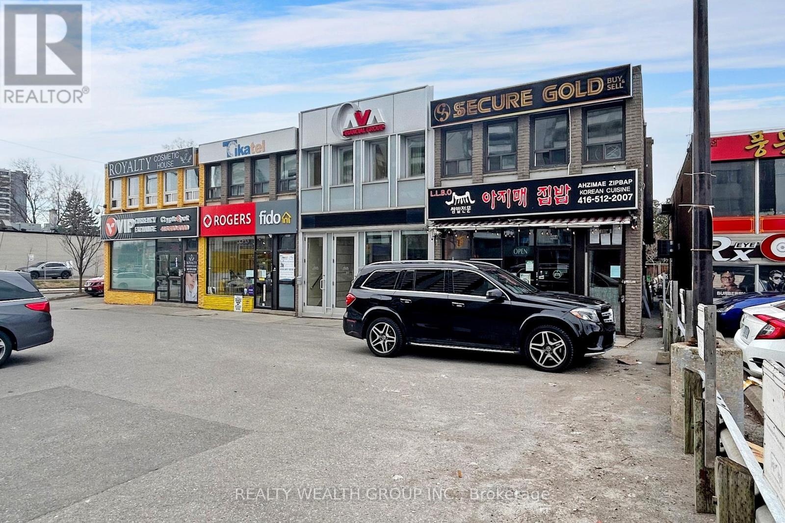 6068A Yonge Street, Toronto (Newtonbrook West) ON Real Estate Listing ...