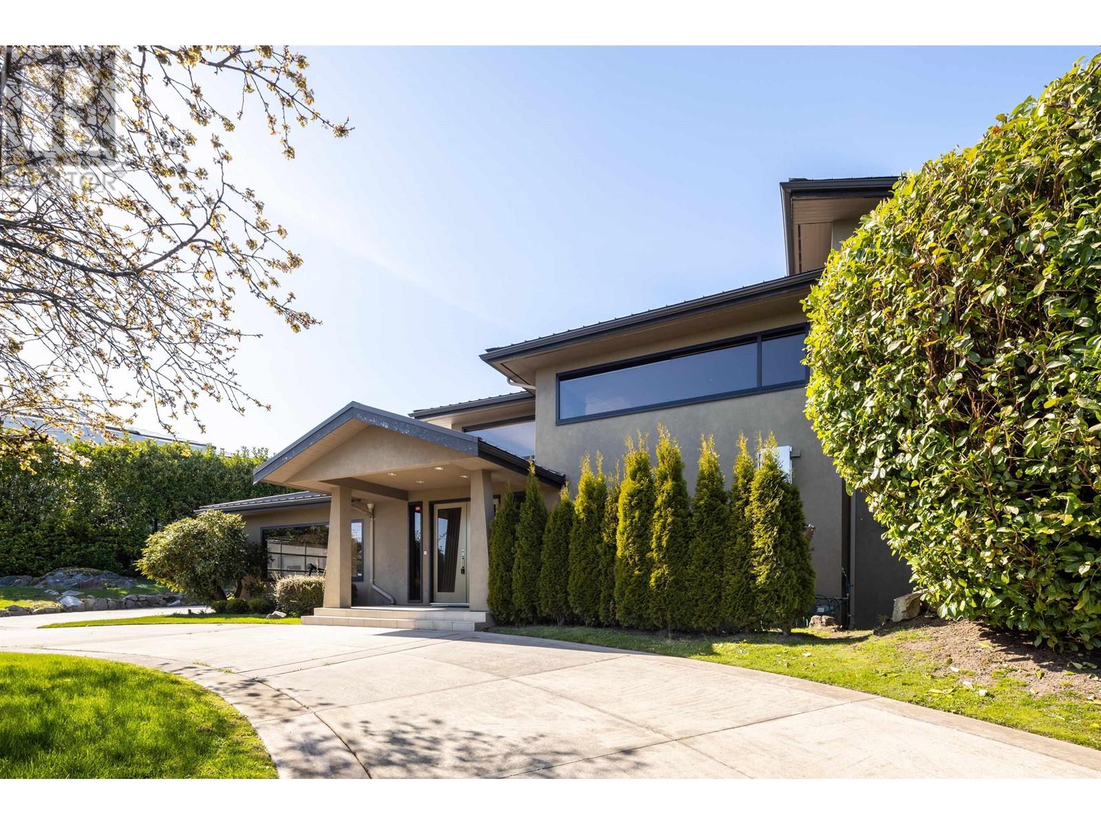 1109 HILLSIDE Road, West Vancouver BC Real Estate Listing | exitrealty.com®