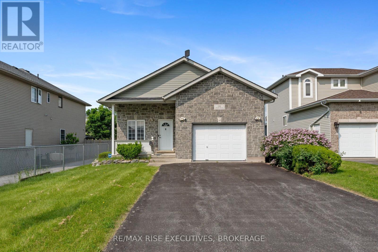 138 Speers Boulevard, Loyalist (Amherstview) ON Real Estate Listing ...
