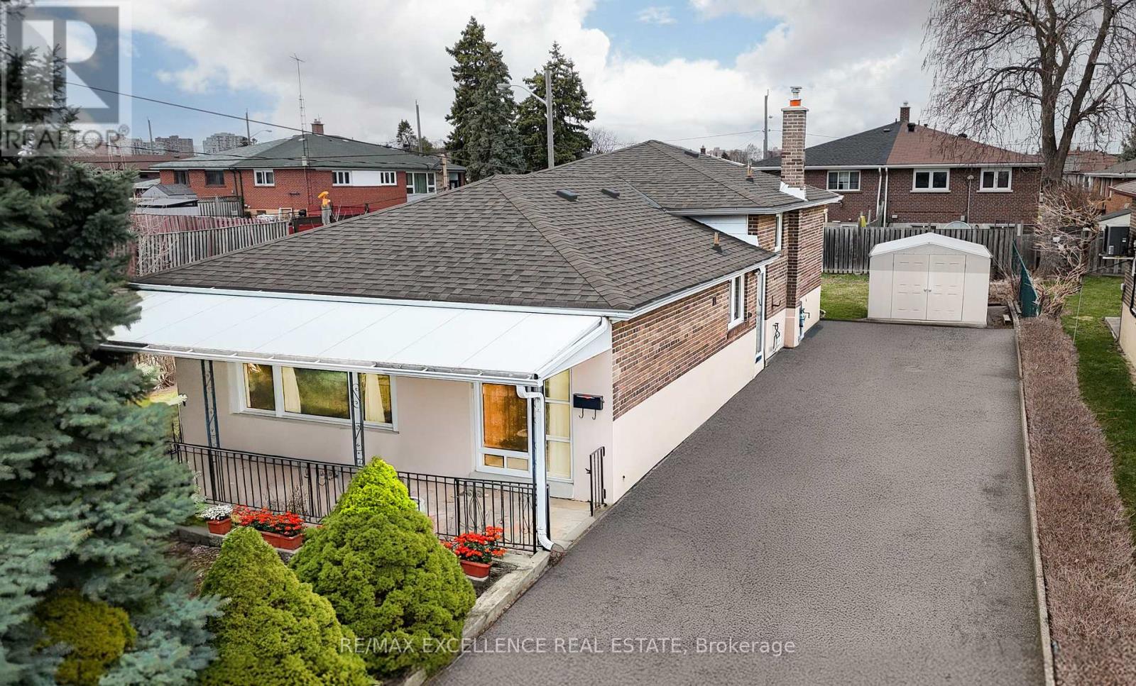 90 Goldsboro Road, Toronto (Humber Summit) ON Real Estate Listing ...