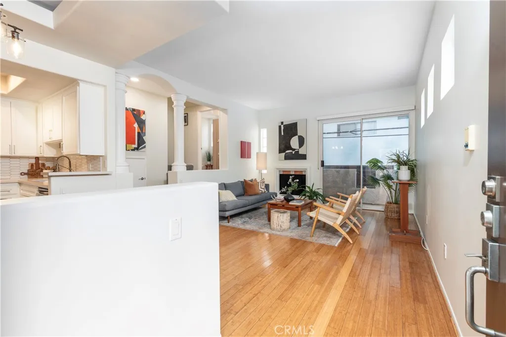 4201 Radford Avenue Unit 6, Studio City, CA 91604 | MLS SR24082306 ...