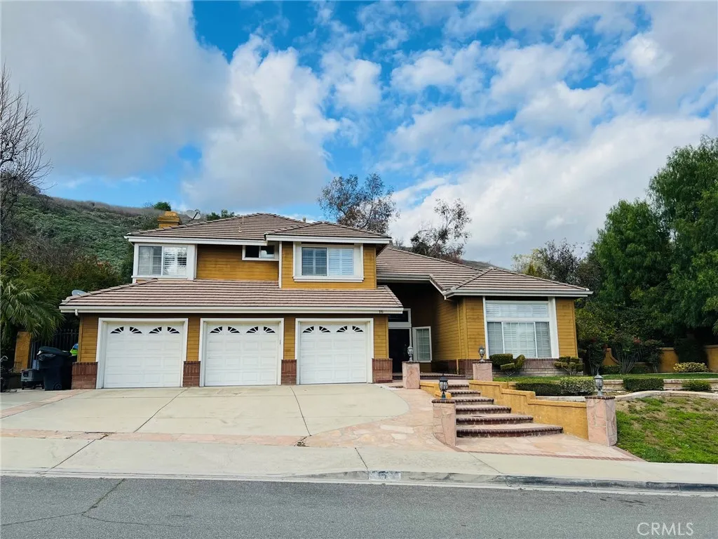 16 Los Felis Drive, Phillips Ranch, CA 91766 | MLS AR24047946 | Listing ...