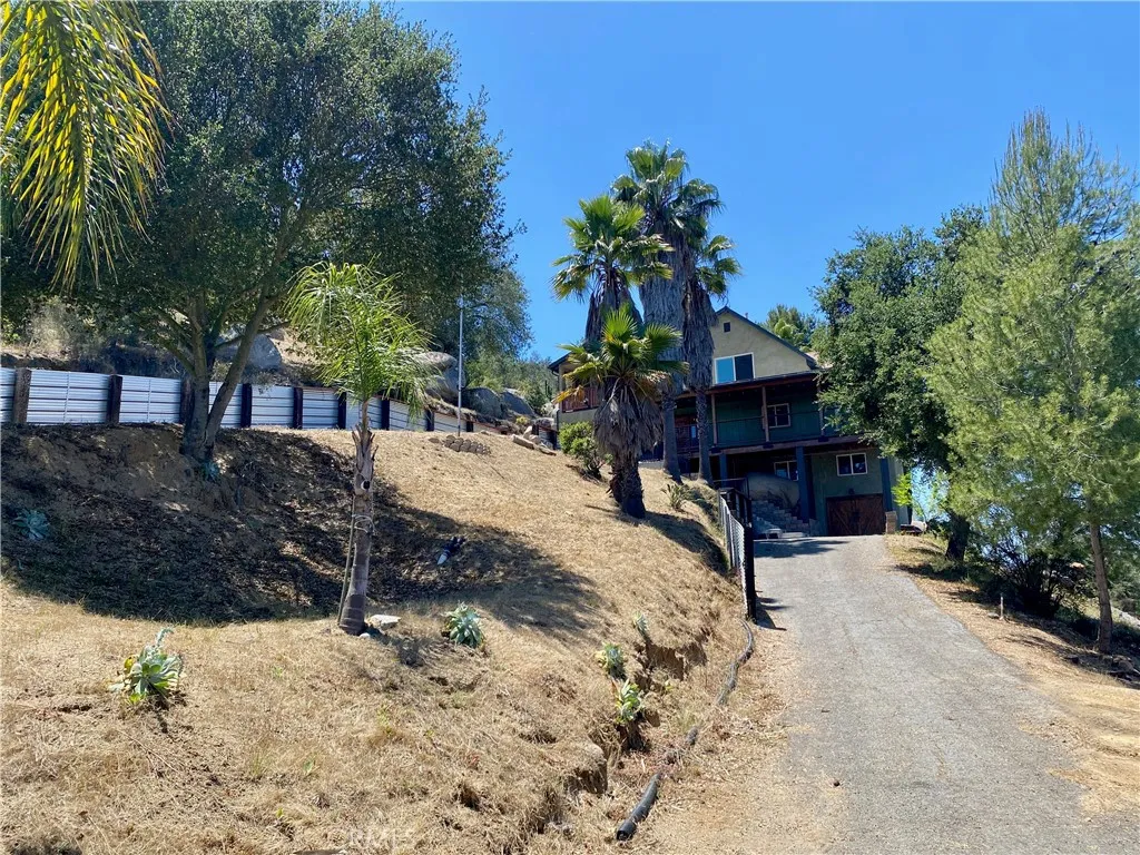 2761 Joan Ln, Fallbrook, CA 92028 | OC26111066 | Nestfully